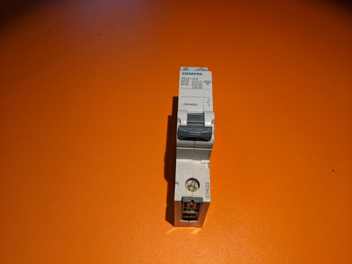 Siemens 5SL6110-6 Leitungsschutzschalter 230/400V 6kA, 1-polig, B, 10 ...