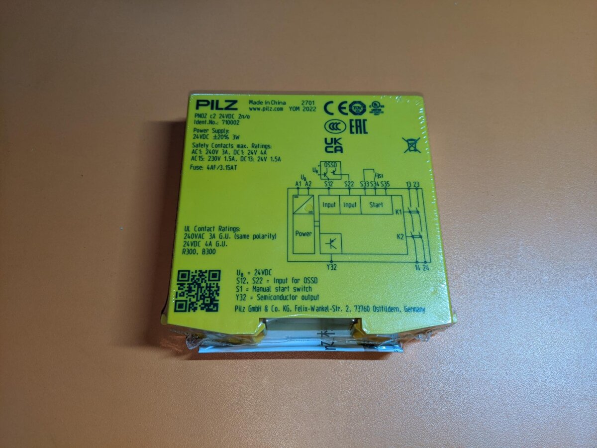 Pilz PNOZ C2 710002 Sicherheitsrelais safety relay, 123,26