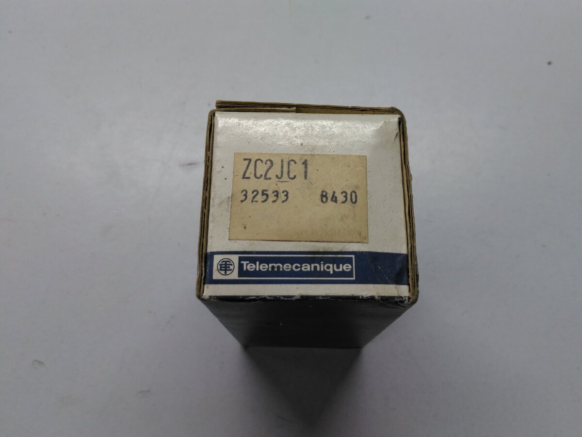 Schneider Electric Hilfsschaltergehäuse ZC2JC1 lagernd, 29,00